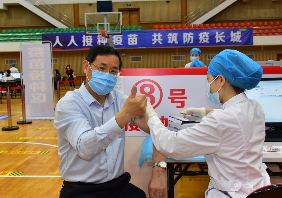 接种新冠疫苗 共筑免疫长城 我校在行动 肇庆学院